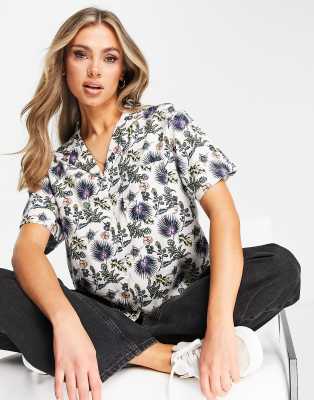 Vans Califas flower print short sleeve shirt in white | ASOS