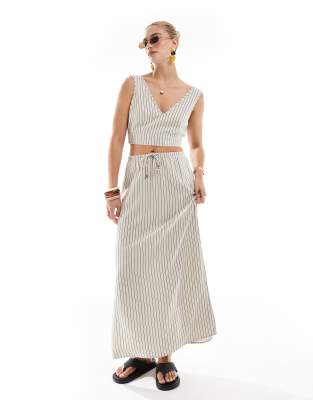 Vero Moda - Co-ord set van linnenachtige gestreepte crop top en maxi ...