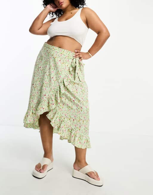 Vero Moda Curve Midirock Mit Blumenmuster In Grün Und Wickeldetail