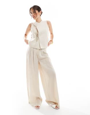 Vero Moda - Ensemble gilet de tailleur noué devant et pantalon large - Crème | ASOS