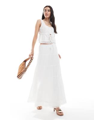 Vero Moda - Jupe longue d'ensemble style bohème à volants et ourlet en dentelle - Blanc | ASOS