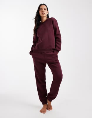 Vero Moda oversized sweatshirt and sweatpants set in burgundy | ASOS