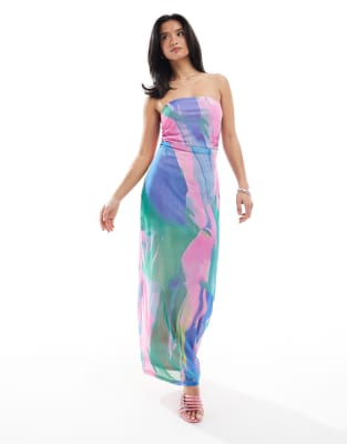 Vero Moda Petite - Maxi bandeau-jurk van mesh met abstracte print in roze en blauw | ASOS
