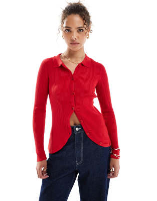 Vero Moda ribbed knit polo top with curved hem in red | ASOS