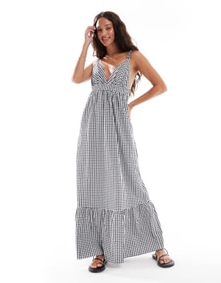 Vero Moda - Robe longue à carreaux vichy avec décolleté plongeant et bretelles fines - Noir | ASOS