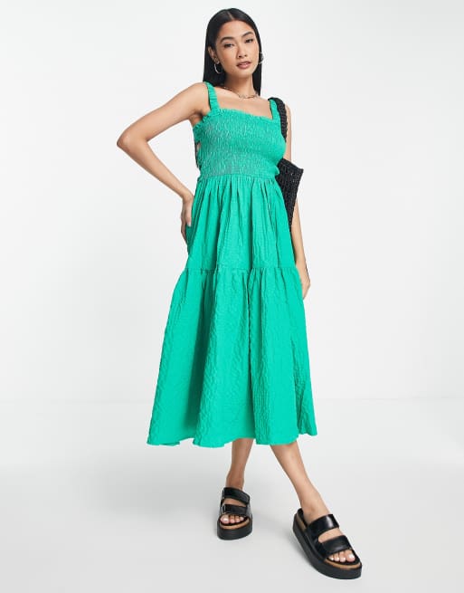 Vero Moda - Robe mi-longue à fronces et volants étagés - Vert | ASOS