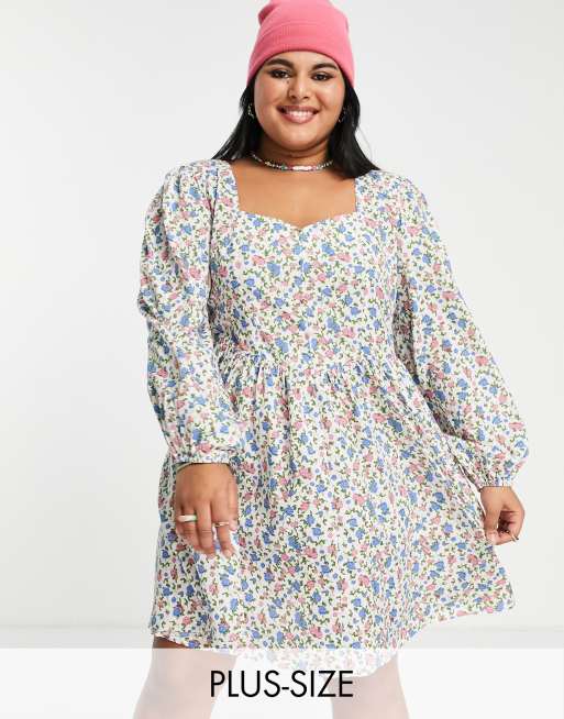 Vestido Corto Estilo Mesonera Con Detalle De Corsé Y Estampado Floral