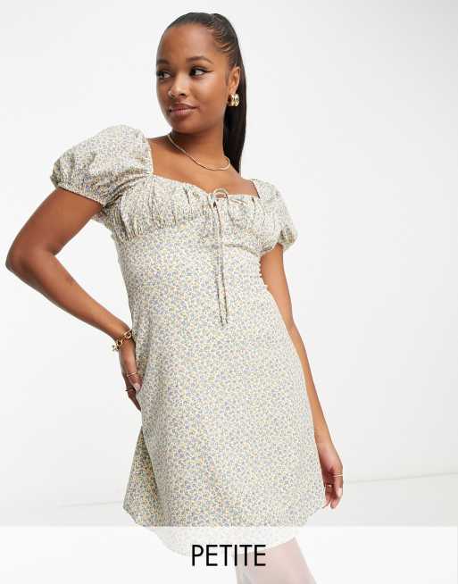 Vestido De Tarde Corto Color Crema Estilo Mesonera Con Estampado