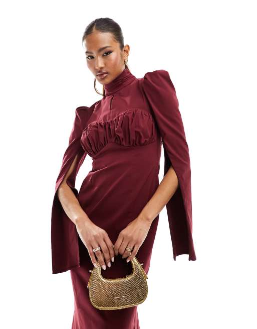 Vestido Largo Color Vino Estructurado Con Detalle Fruncido En El Pecho