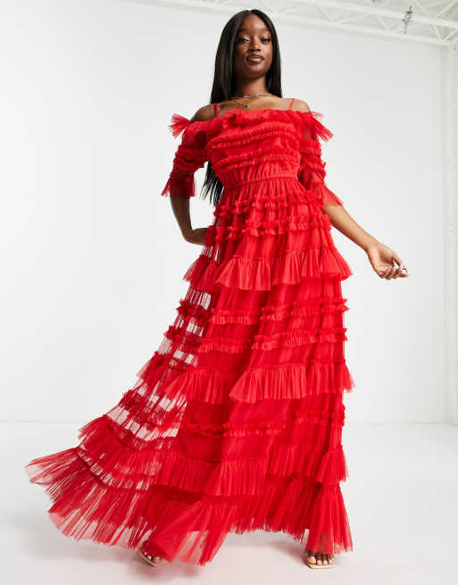 Vestido Largo Rojo Luminoso Con Diseño Escalonado Y Escote Bardot De
