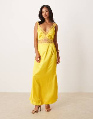 Vestido lencero semilargo amarillo Mimi de Never Fully Dressed Petite ...