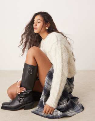 Vila cropped fluffy cable knit jumper in cream | ASOS