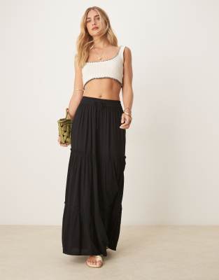 Vila - Jupe longue bohème à volants - Noir | ASOS