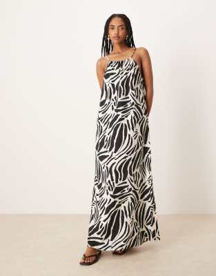 VILA - Maxi jurk met gestrikte achterkant in zebraprint | ASOS