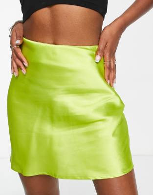 Violet Romance - Mini-jupe d'ensemble en satin - Chartreuse | ASOS