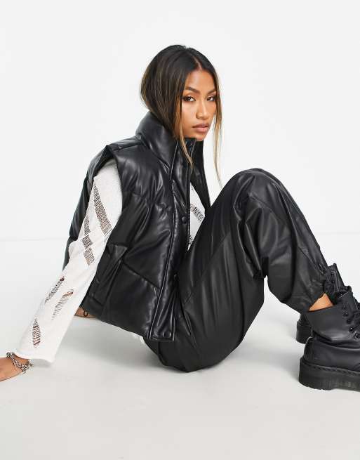 Violet Romance - Veste sans manches imitation cuir - Noir | ASOS
