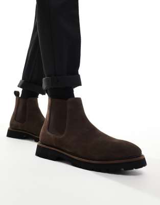 Walk London – Mayfair – Chelsea-Stiefel aus Wildleder in Braun | ASOS
