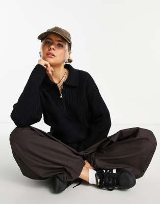 Weekday - Nicki Pike - Sweat à col zippé - Noir | ASOS
