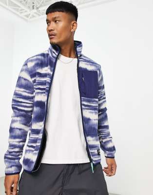 WESC – Jacke aus Polarfleece in Blau und Weiß mit Streifenmuster | ASOS