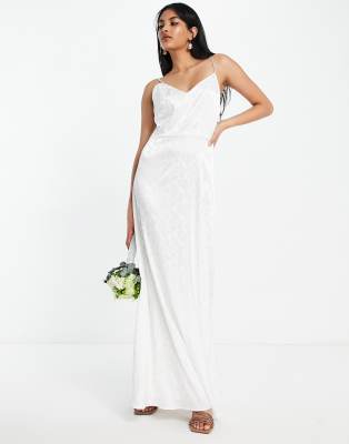 Y.A.S - Robe de mariée longue et gainante en jacquard - Blanc | ASOS