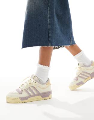 Zapatillas de deporte color crema y lilas Rivalry 86 Low de adidas ...