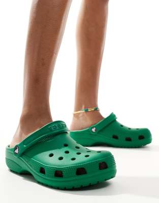 Zuecos verde hiedra unisex clásicos de Crocs | ASOS